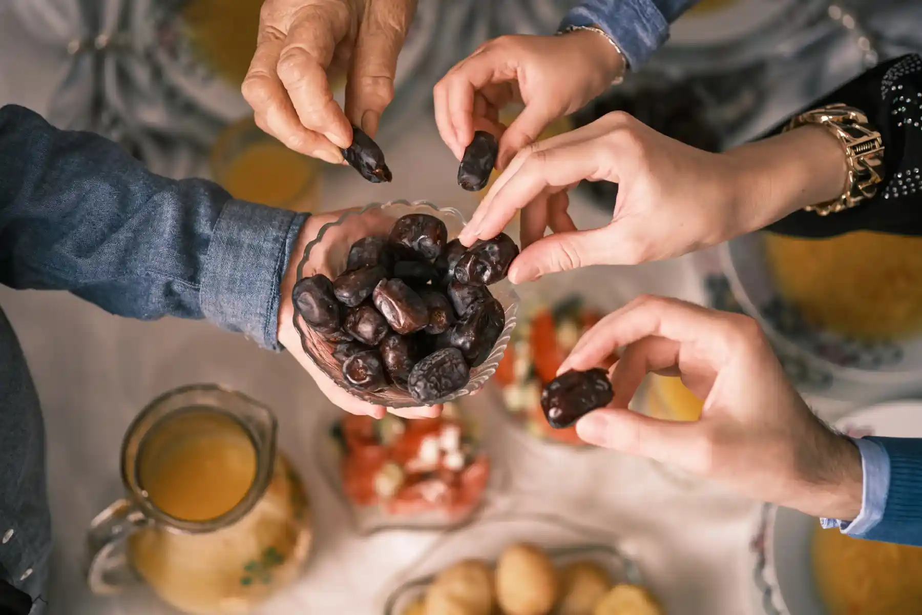 How to Break a Fast Properly: Tips for Safe Fasting